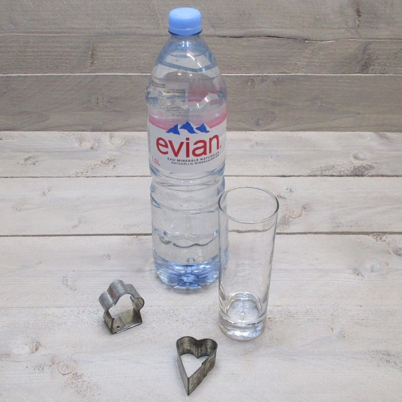 Eau plate minérale (bout PET)